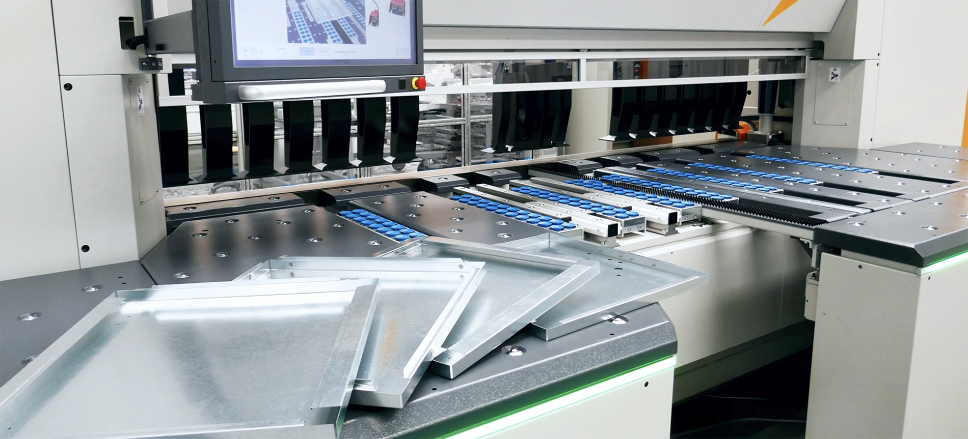 RAS Solutions: Metal Paneling Machines | Zinetti Technolgies